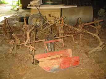 Used Farm Tractors for Sale: Farmall B 2-Row Cultivator (2004-06-30 ...