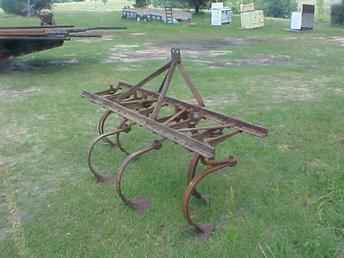 Used Farm Tractors for Sale: 3PT. Ford/Dearborn Cultivator (2004-07-08 ...