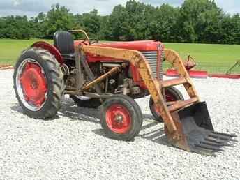 Used Farm Tractors for Sale: Massey Ferguson MF-50 & Loader (2004-07-08 ...