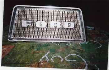 Used Farm Tractors for Sale: Ford Grille (2004-07-11) - Yesterday's ...