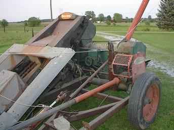 Used Farm Tractors for Sale: New Idea Picker/Sheller (2004-07-16 ...