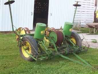 Used Farm Tractors for Sale: John Deere 290 Planter (2004-07-30 ...