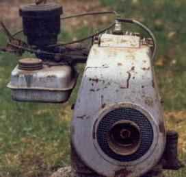 Used Farm Tractors for Sale: 1950'S Briggs&Stratton Engine (2004-08-20 ...