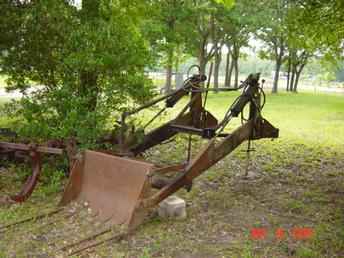 Used Farm Tractors for Sale: 1953 John Deere 40T Manure Loader (2004-08 ...