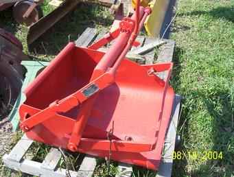 Used Farm Tractors for Sale: Dearborn Scoop 3 PT. (2004-09-02 ...