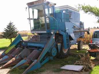 Used Farm Tractors for Sale: 1978 Ford 642 Combine (2004-09-20 ...
