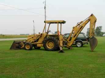 Used Farm Tractors for Sale: Ford 555A Backhoe (2004-09-30) - Yesterday ...
