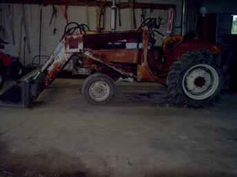 Used Farm Tractors for Sale: Ih 340 Utility With Loader (2004-10-04 ...