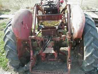 Used Farm Tractors for Sale: Farmall 240 Fast Hitch Asby. (2004-10-22 ...