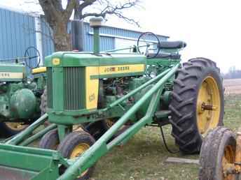 Used Farm Tractors for Sale: John Deere 620 With John Deere Loader ...