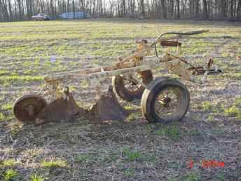 Used Farm Tractors for Sale: Cheap John Deere 2 Bottom Plow (2004-12-09 ...