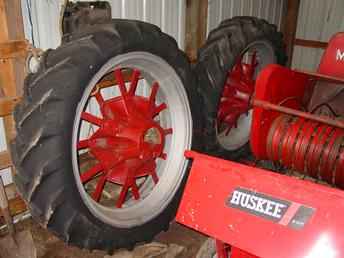 Used Farm Tractors for Sale: Farmall H Spoke Wheels (2004-12-11 ...