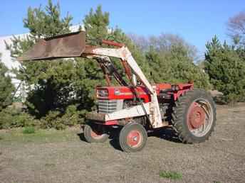 Used Farm Tractors for Sale: 165 Massey Ferguson W/Loader (2004-12-18 ...