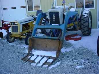 Used Farm Tractors for Sale: 4000 Ford With Loader $4200. (2005-02-16 ...