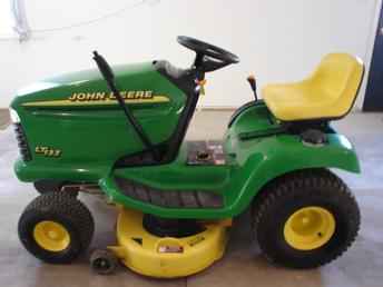 Used Farm Tractors for Sale: John Deere LT133 (2005-03-03) - Yesterday ...