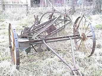 Used Farm Tractors for Sale: John Deere Hay Rake (2005-03-13 ...