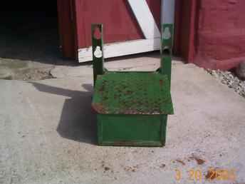 Used Farm Tractors for Sale: John Deere Step Tool Box (2005-03-27 ...