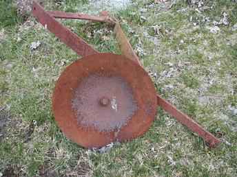 Used Farm Tractors for Sale: Farmall Cub Disk Plow (2005-04-08 ...